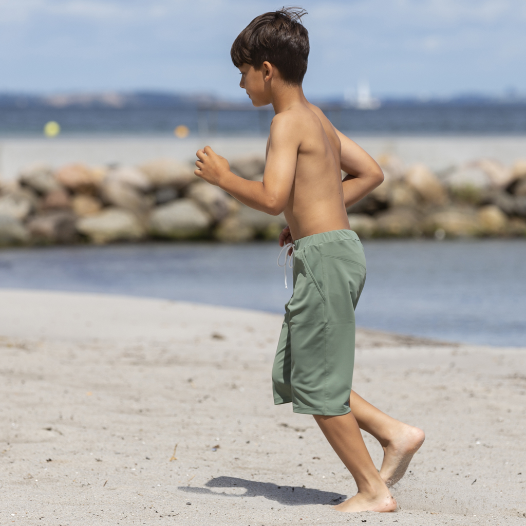 Mads Long swim shorts - army - Petit Crabe