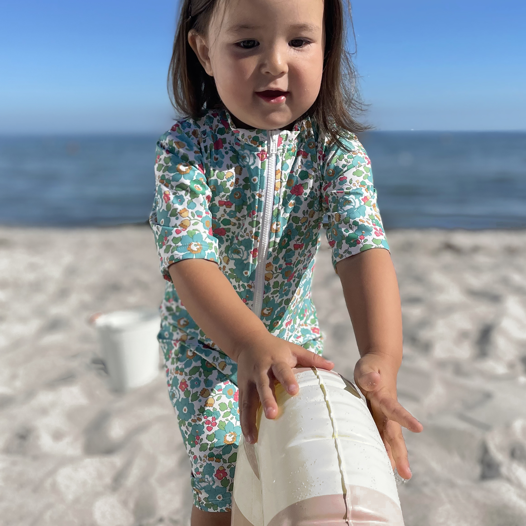 Natsu sunsuit S/S - "betsy D" Made with Liberty fabric - Petit Crabe