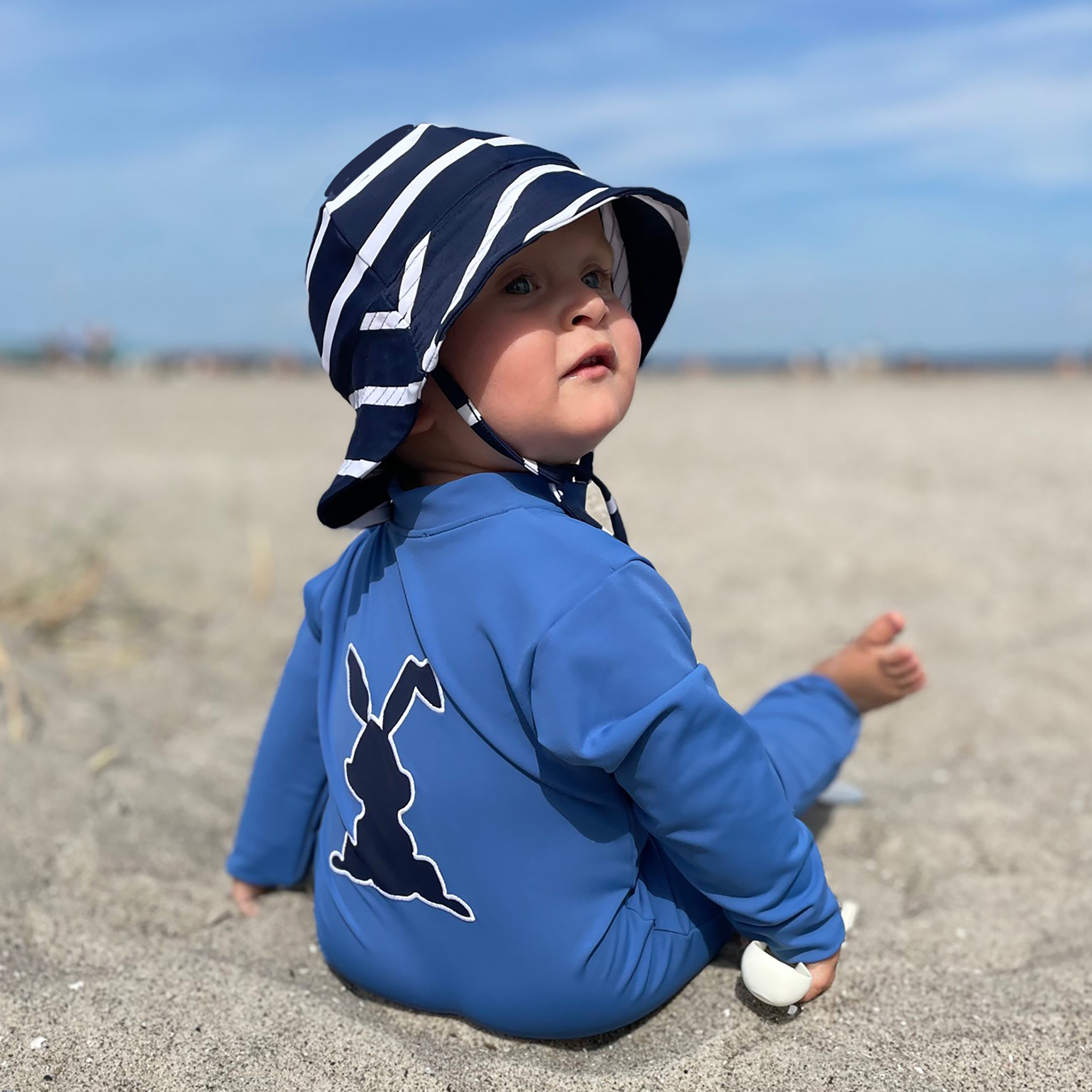 Lou - RABBIT sunsuit L/S - Sapphire - Petit Crabe