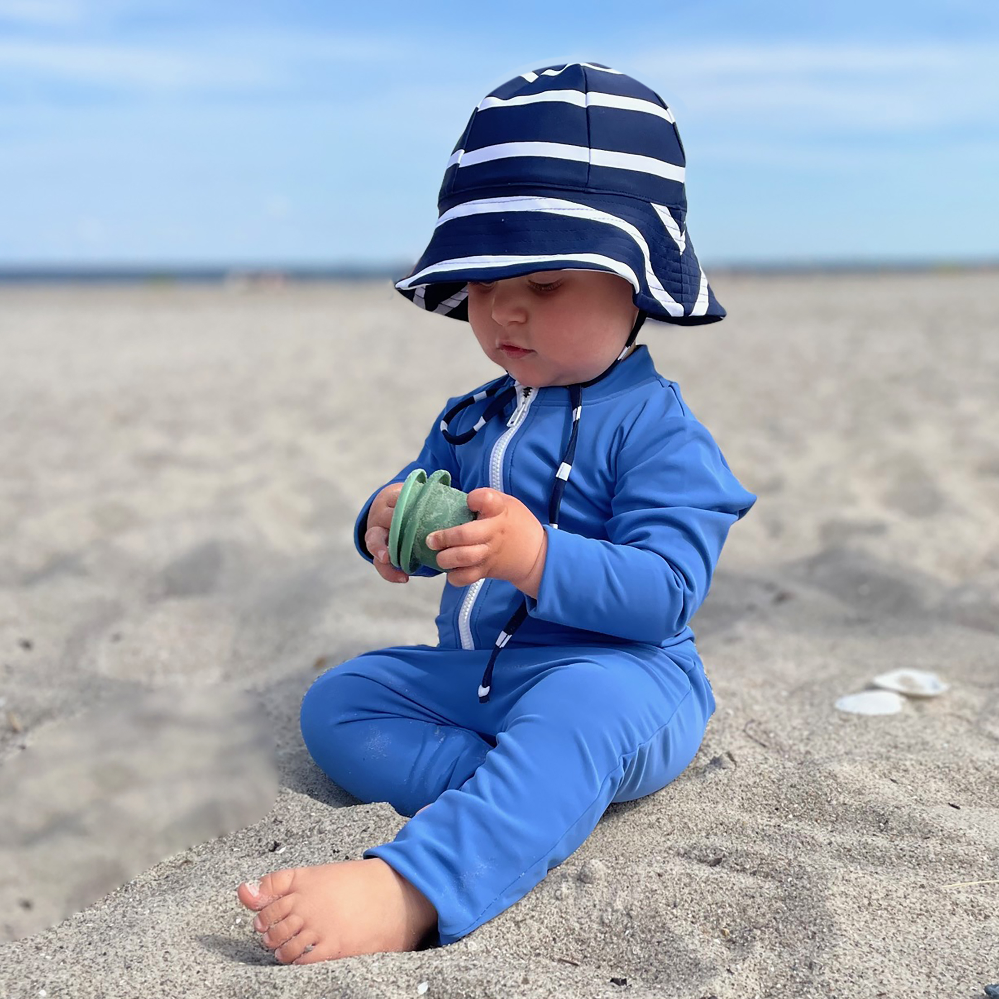 Lou - RABBIT sunsuit L/S - Sapphire - Petit Crabe