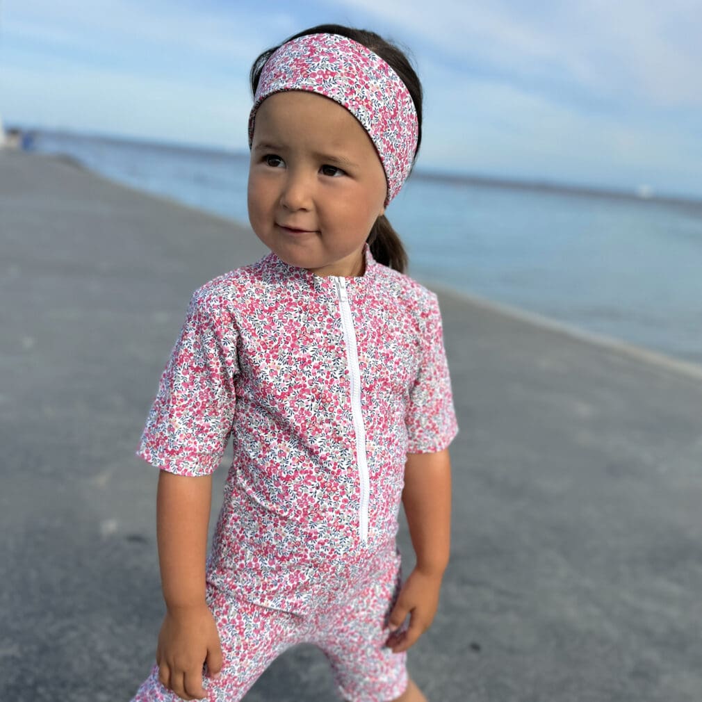 Natsu sunsuit S/S – “wiltshire bud” Made with Liberty fabric - Petit Crabe