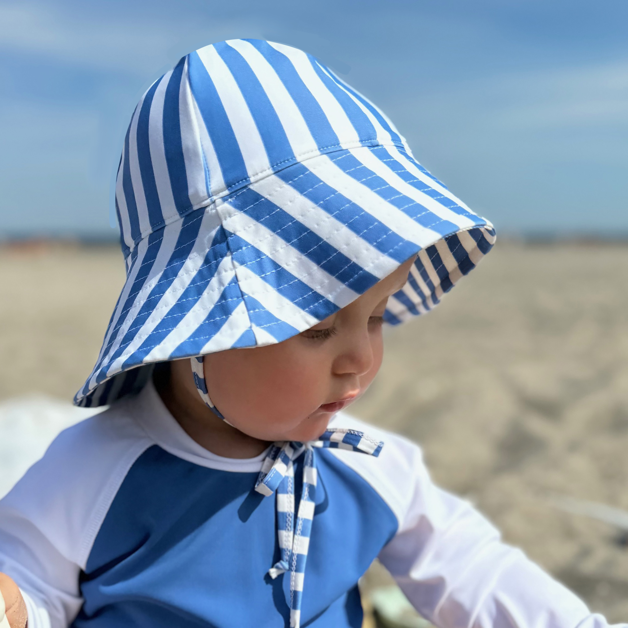 프레이 물놀이 모자 Frey Sun hat – vertical stripes - Petit Crabe
